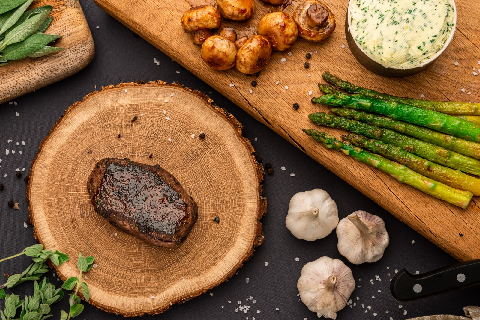 Steikas su žolelių sviestu, teriyaki grybukais ir smidrais [+Gero ...